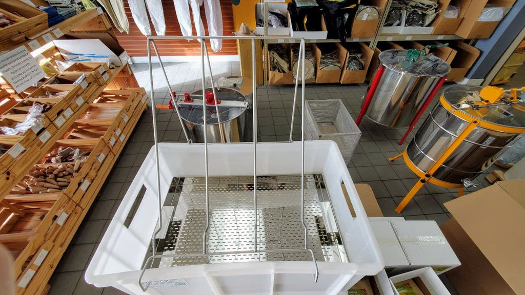 Uncapping Tray with Stainless Sieve & Honey Gate – ApiHex