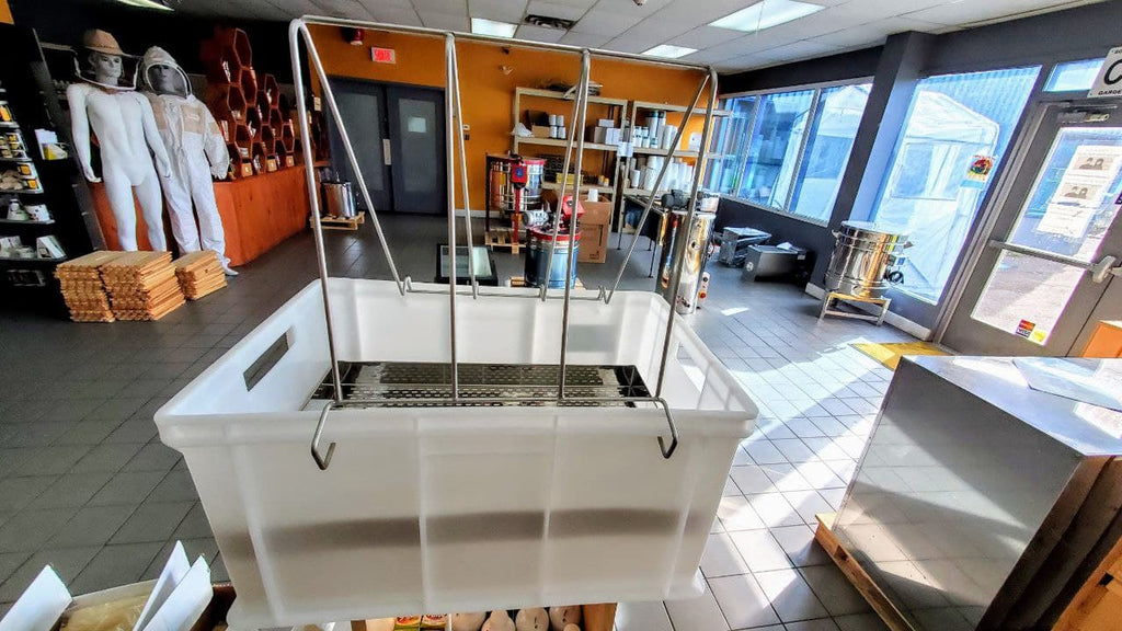 Uncapping Tray with Stainless Sieve & Honey Gate – ApiHex