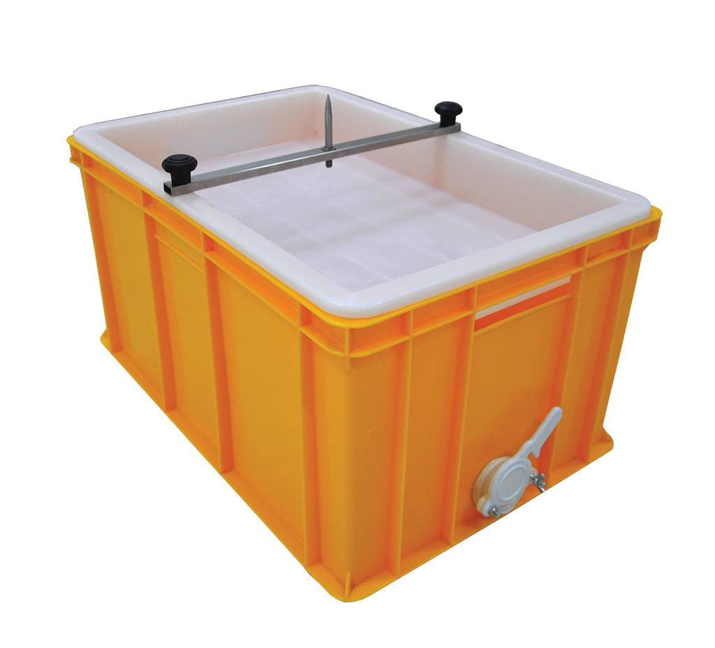 Uncapping Tray with Spike & Honey Gate – ApiHex